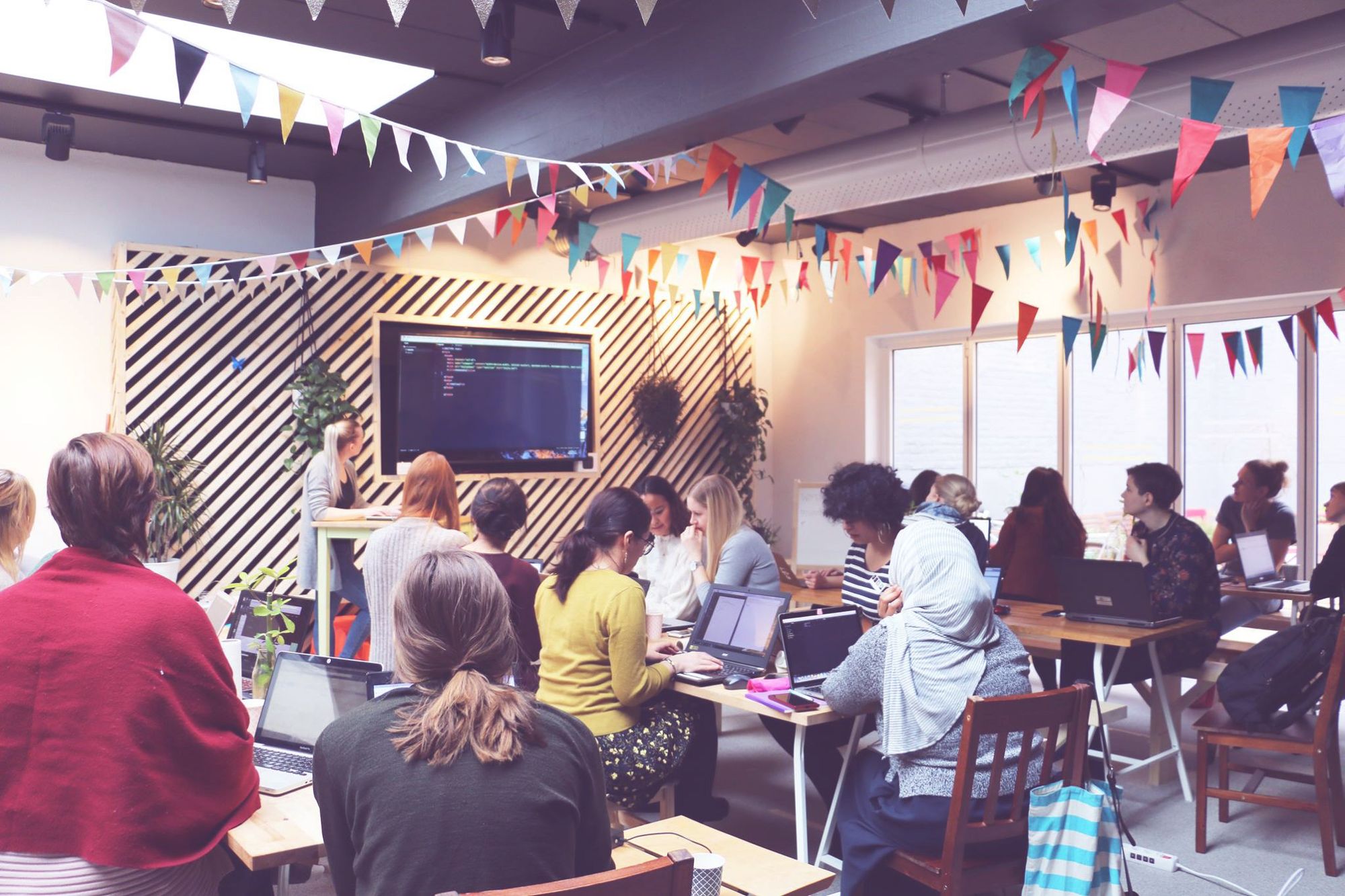 Pink Programming Sunday | a Day of Coding, Inspiration and Networking