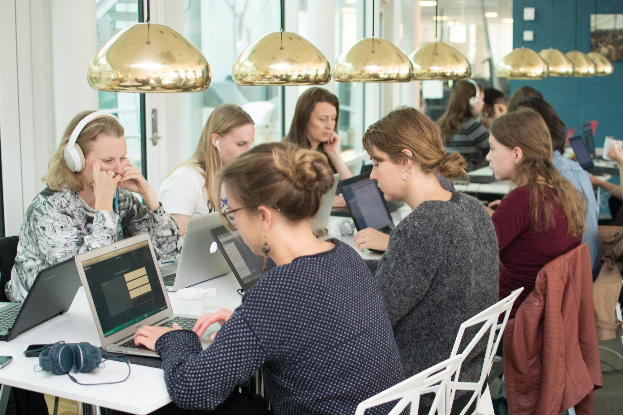 Pink Programming Sunday | a Day of Coding, Inspiration and Networking